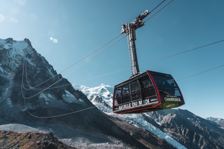 Aiguille du Midi - Seilbahn der Superlative in Chamonix • Enviadi